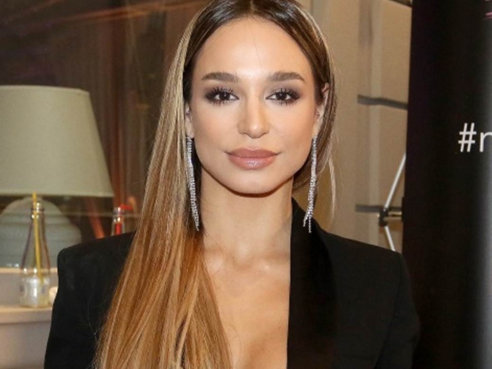 EDITA u novom spotu treska sa oblinama, raj za muškarce sveee ...